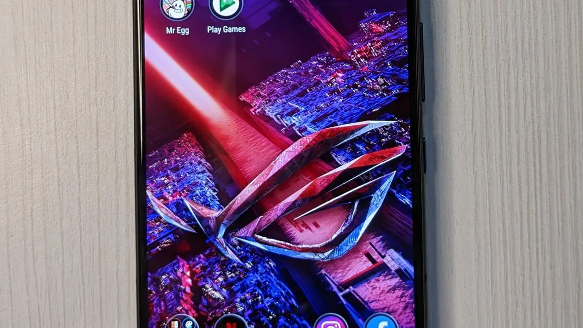 ASUS ROG 6 review: A powerful player enters the arena! - The Hindu ...